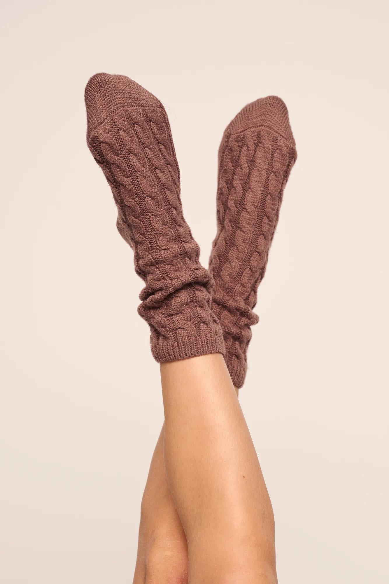 (取寄) エバージェイ レディース スロウチ ソックス Eberjey women Slouchy Socks Deep Taupe Cozy Socks – Eberjey